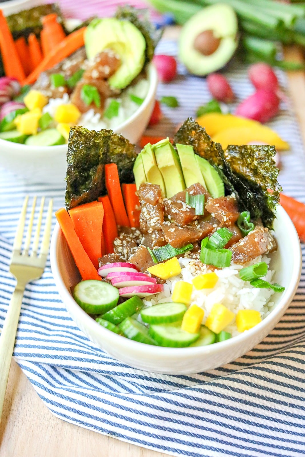 How to Make a Healthy & Fresh Poke Bowl At Home