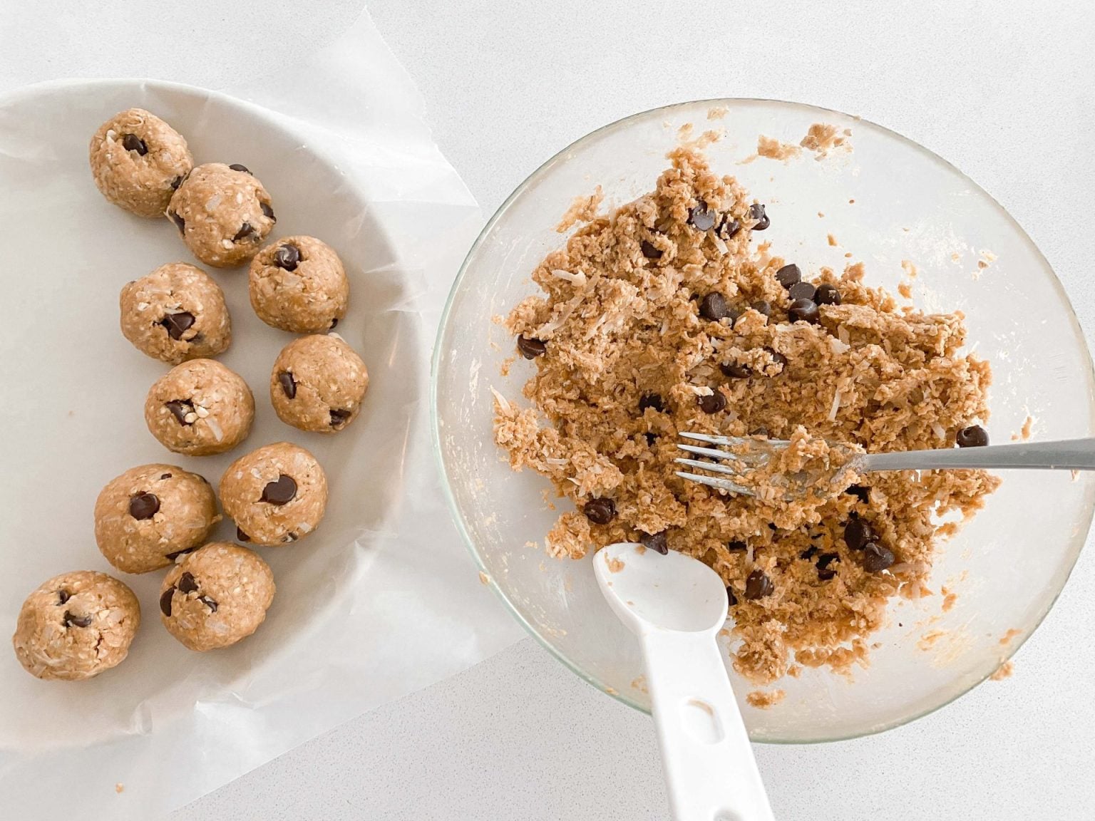 Peanut Butter Chocolate Chip Protein Balls | Vegan & Gluten-Free